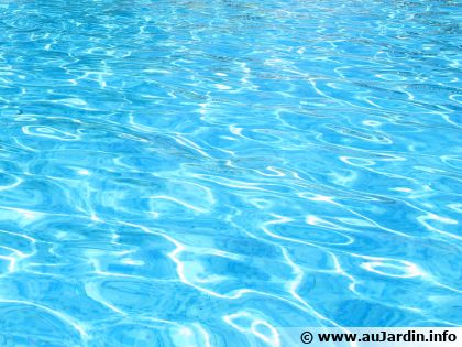 Le fond de la piscine